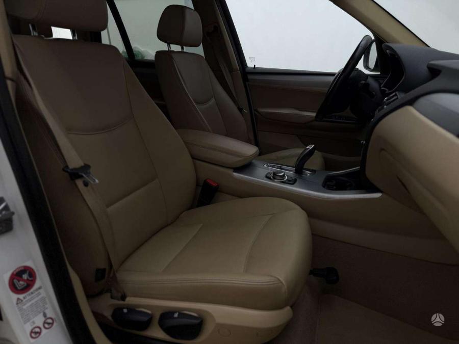 White BMW X3 2011 in Vilnius, with an engine capacity of 2.99 L and mileage of 248 thousand km for 8999 €, photo 15 on AUTOMOTO.COM.LV