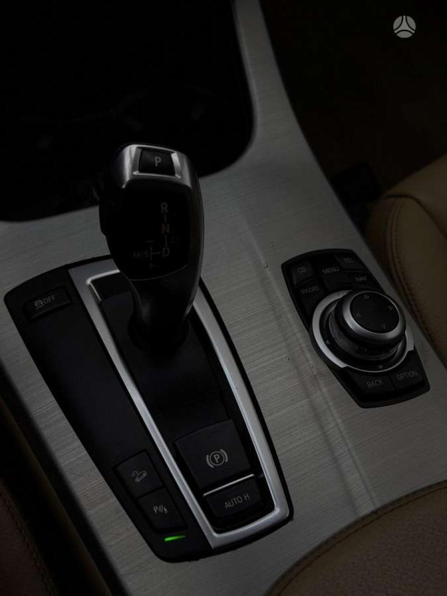 White BMW X3 2011 in Vilnius, with an engine capacity of 2.99 L and mileage of 248 thousand km for 8999 €, photo 21 on AUTOMOTO.COM.LV