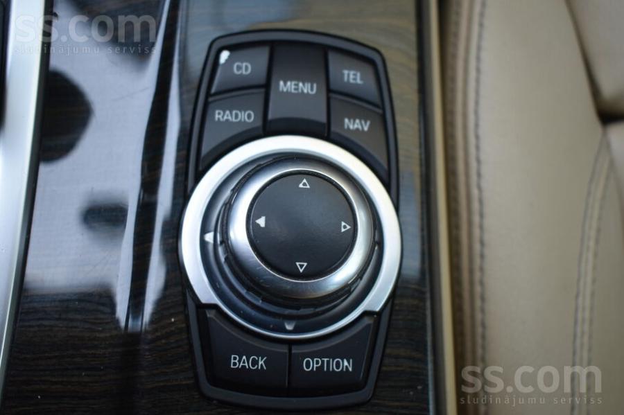 White BMW X3 2011 in Talsi, with an engine capacity of 3.00 L and mileage of 234 thousand km for 11500 €, photo 19 on AUTOMOTO.COM.LV