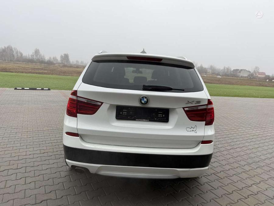 White BMW X3 2012 in Siauliai, with an engine capacity of 2.00 L and mileage of 208 thousand km for 7200 €, photo 4 on AUTOMOTO.COM.LV