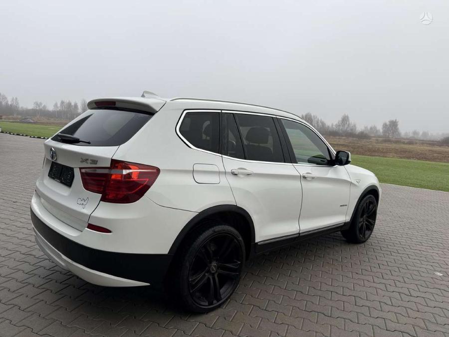 White BMW X3 2012 in Siauliai, with an engine capacity of 2.00 L and mileage of 208 thousand km for 7200 €, photo 5 on AUTOMOTO.COM.LV