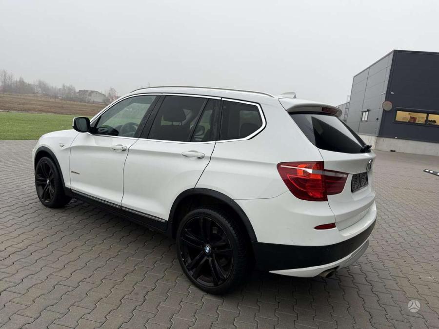 White BMW X3 2012 in Siauliai, with an engine capacity of 2.00 L and mileage of 208 thousand km for 7200 €, photo 7 on AUTOMOTO.COM.LV