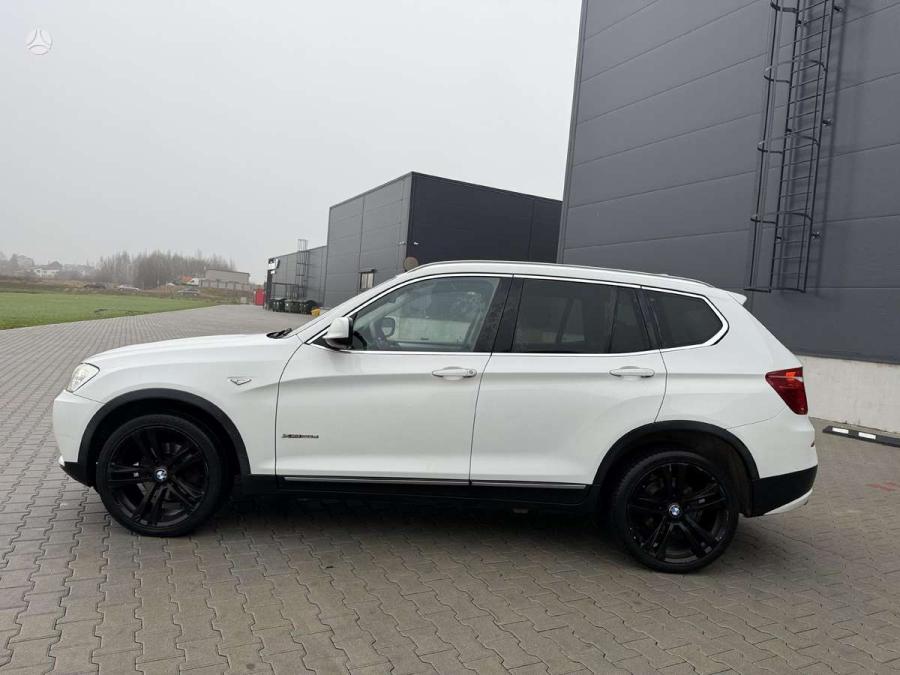 White BMW X3 2012 in Siauliai, with an engine capacity of 2.00 L and mileage of 208 thousand km for 7200 €, photo 8 on AUTOMOTO.COM.LV
