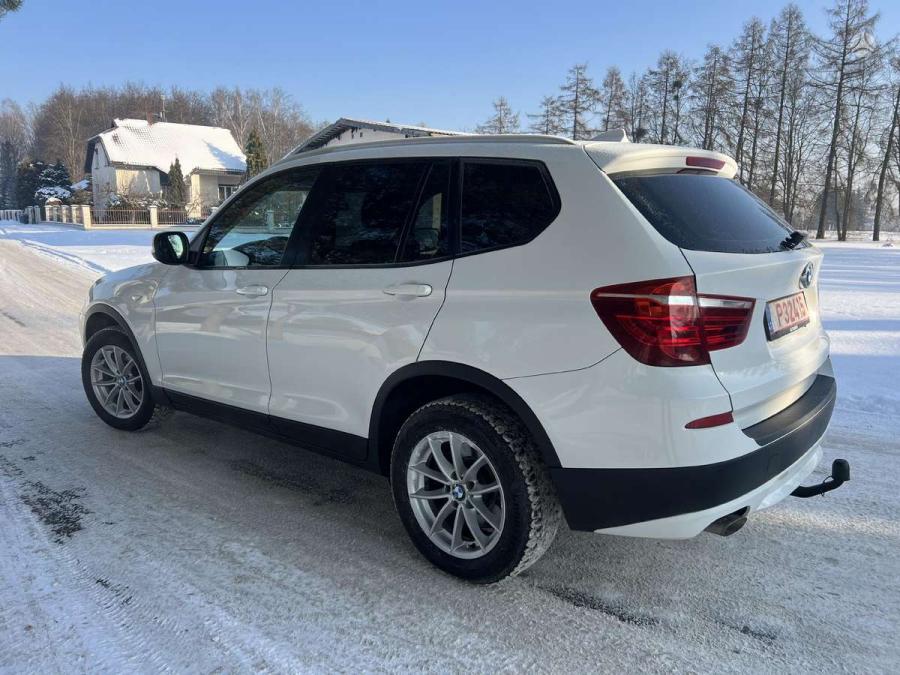 White BMW X3 2012 in Marijampole, with an engine capacity of 2.00 L and mileage of 330 thousand km for 7950 €, photo 2 on AUTOMOTO.COM.LV