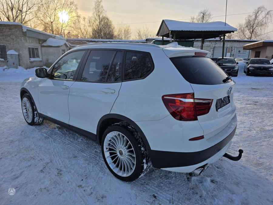 Balts BMW X3 2012 Telšiai, ar dzinēja tilpumu 2.99 L un nobraukumu 199 tūkst. km par 9999 €, foto 10 vietnē AUTOMOTO.COM.LV