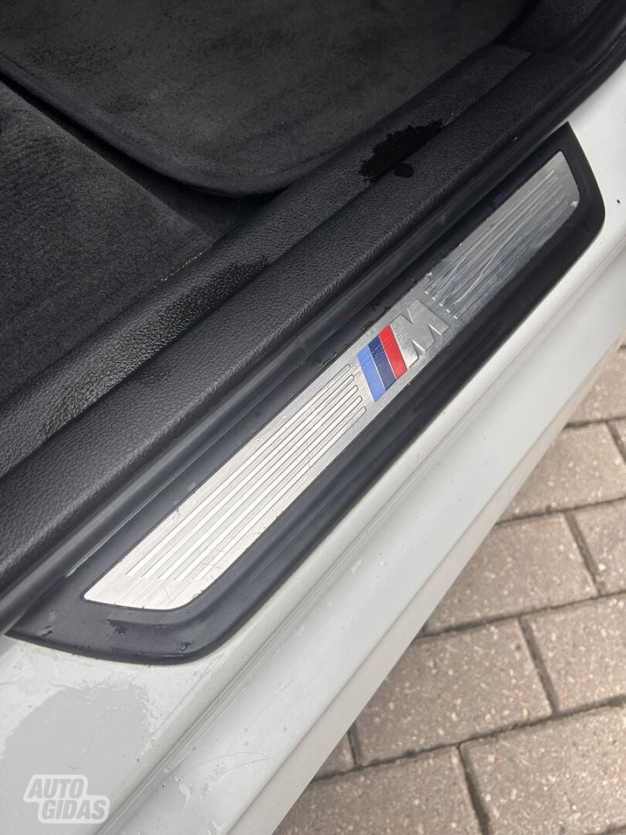 White BMW X3 2012 in Kaunas, with an engine capacity of 2.00 L and mileage of 341 thousand km for 7999 €, photo 6 on AUTOMOTO.COM.LV