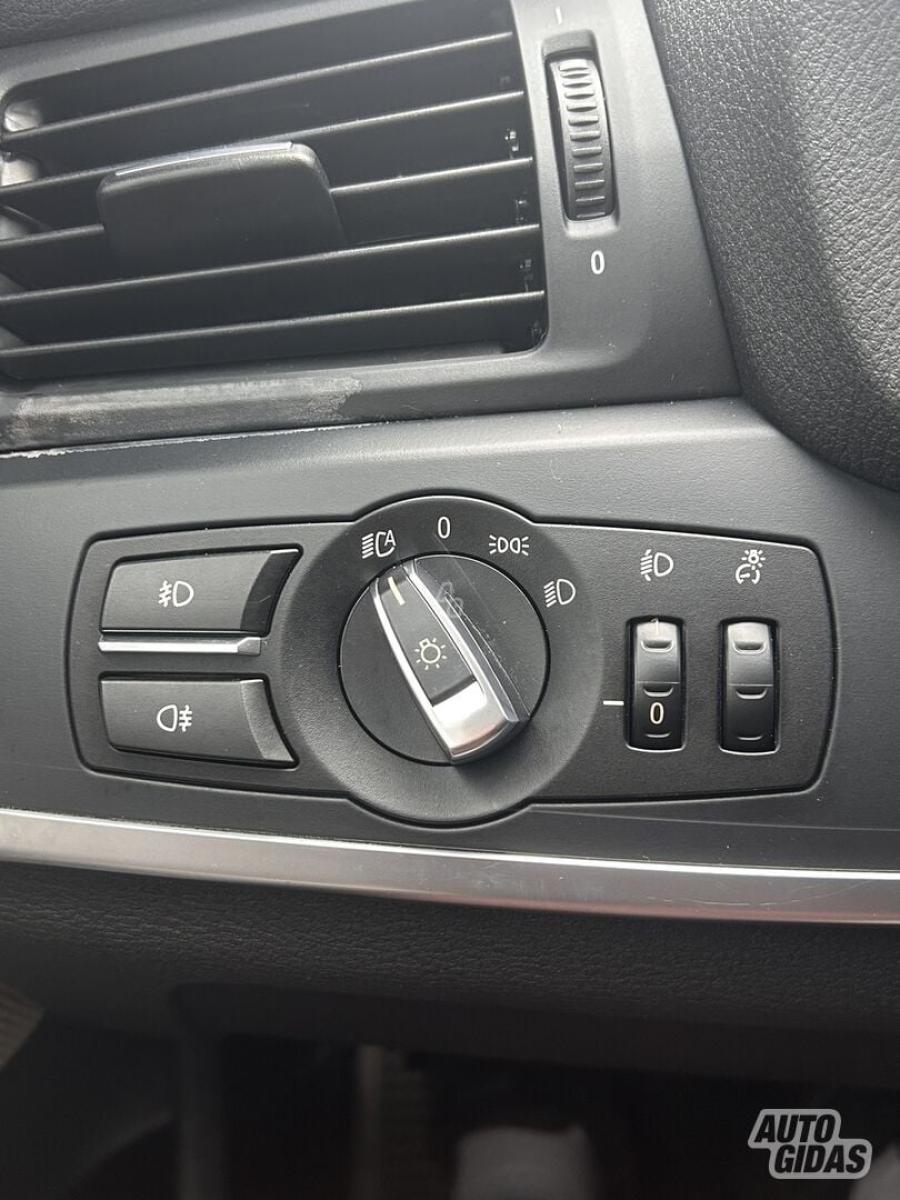 White BMW X3 2012 in Kaunas, with an engine capacity of 2.00 L and mileage of 341 thousand km for 7999 €, photo 28 on AUTOMOTO.COM.LV