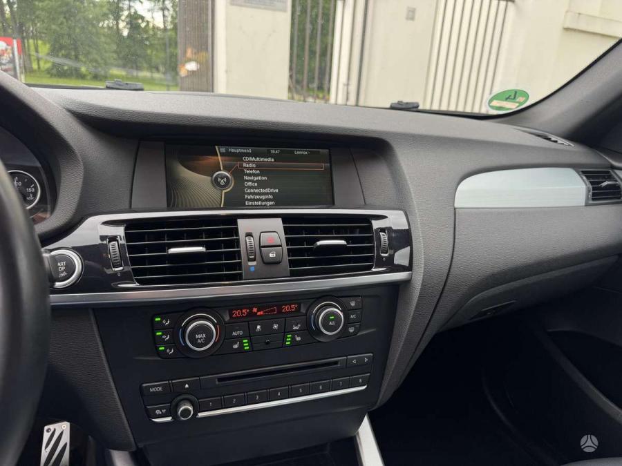 White BMW X3 2012 in Vilnius, with an engine capacity of 2.99 L and mileage of 295 thousand km for 10555 €, photo 12 on AUTOMOTO.COM.LV