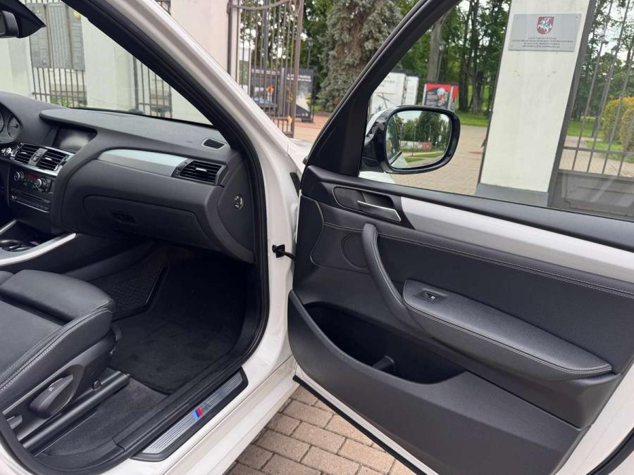 White BMW X3 2012 in Vilnius, with an engine capacity of 2.99 L and mileage of 295 thousand km for 10555 €, photo 30 on AUTOMOTO.COM.LV