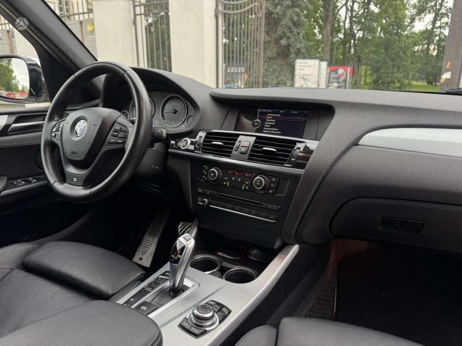 White BMW X3 2012 in Vilnius, with an engine capacity of 2.99 L and mileage of 295 thousand km for 10555 €, photo 31 on AUTOMOTO.COM.LV