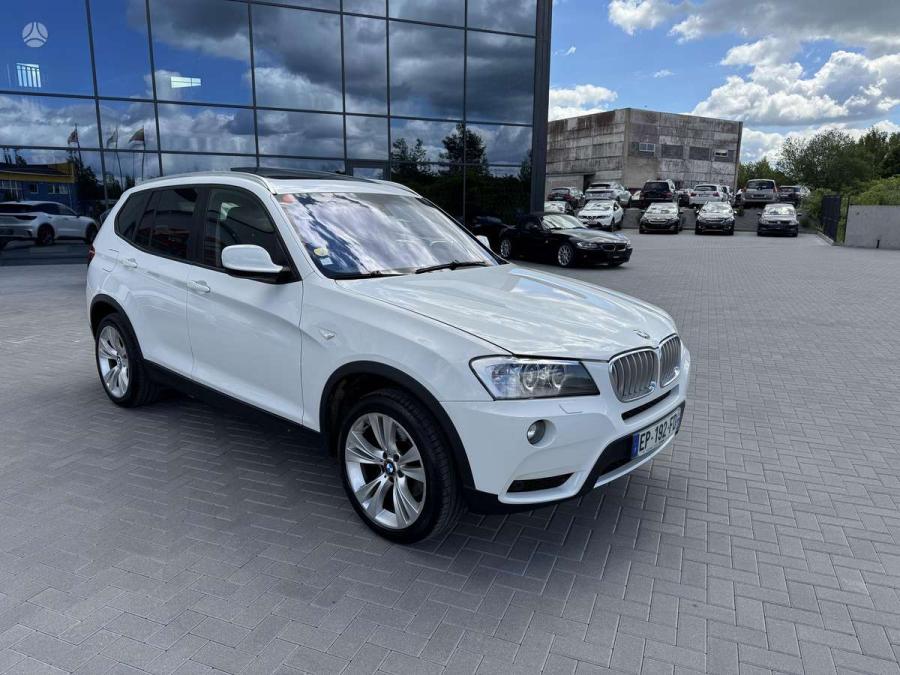 White BMW X3 2012 in Telschi, with an engine capacity of 2.99 L and mileage of 252 thousand km for 9300 €, photo 13 on AUTOMOTO.COM.LV