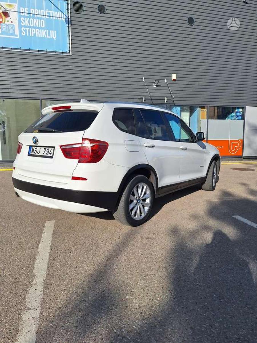 White BMW X3 2012 in Kaunas, with an engine capacity of 2.00 L and mileage of 320 thousand km for 9200 €, photo 6 on AUTOMOTO.COM.LV