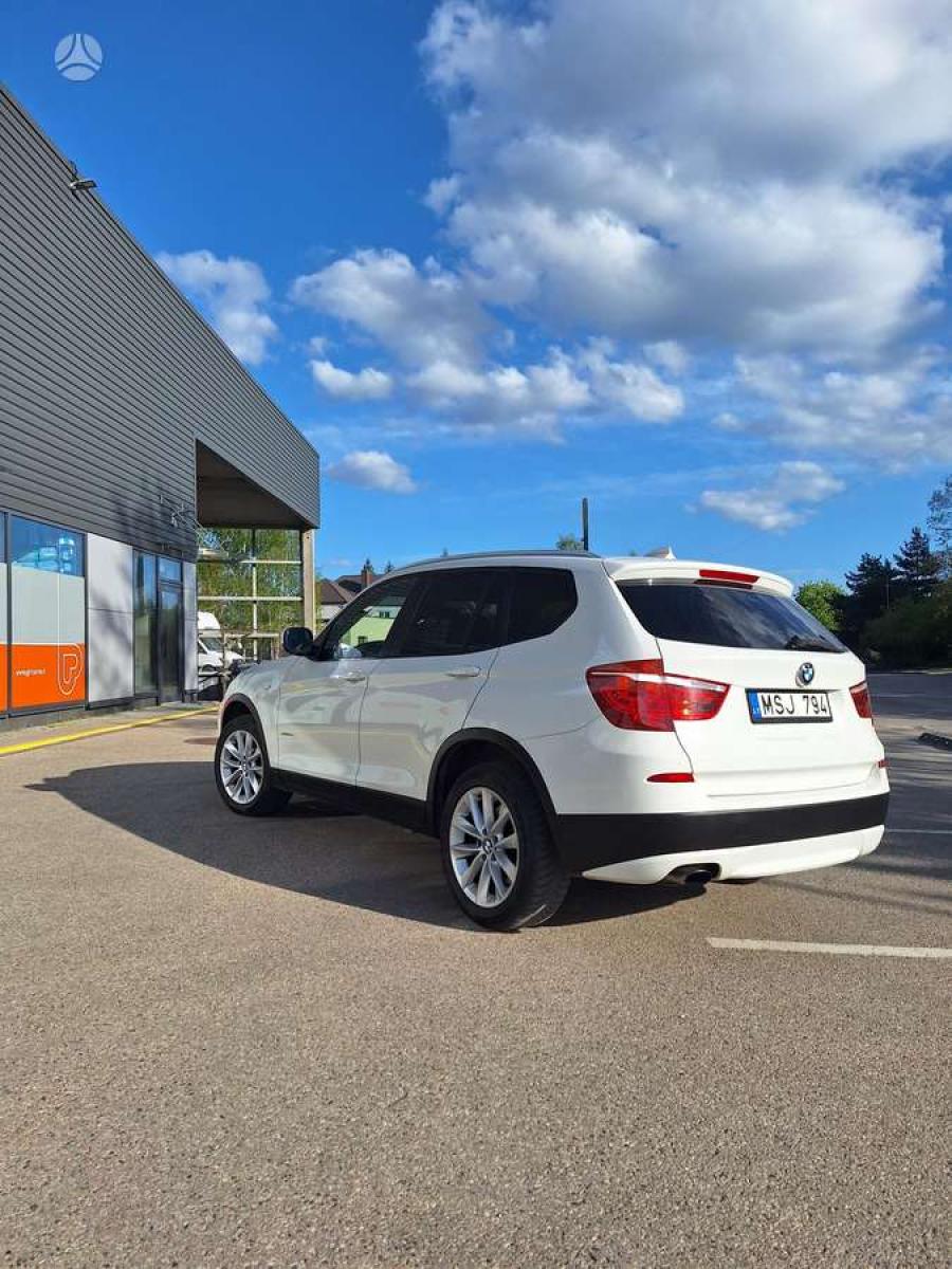 White BMW X3 2012 in Kaunas, with an engine capacity of 2.00 L and mileage of 320 thousand km for 9200 €, photo 8 on AUTOMOTO.COM.LV