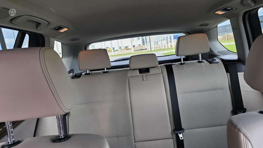 White BMW X3 2012 in Kaunas, with an engine capacity of 2.00 L and mileage of 278 thousand km for 8750 €, photo 21 on AUTOMOTO.COM.LV