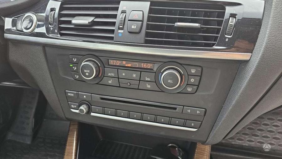 White BMW X3 2012 in Kaunas, with an engine capacity of 2.00 L and mileage of 278 thousand km for 8750 €, photo 22 on AUTOMOTO.COM.LV