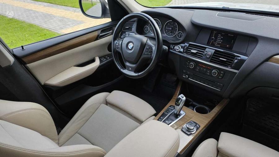 White BMW X3 2012 in Kaunas, with an engine capacity of 2.00 L and mileage of 278 thousand km for 8750 €, photo 25 on AUTOMOTO.COM.LV