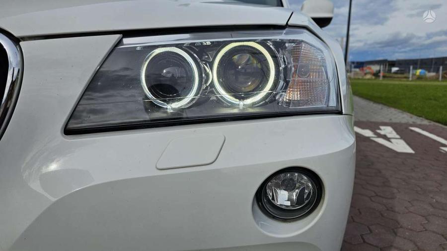 White BMW X3 2012 in Kaunas, with an engine capacity of 2.00 L and mileage of 278 thousand km for 8750 €, photo 30 on AUTOMOTO.COM.LV