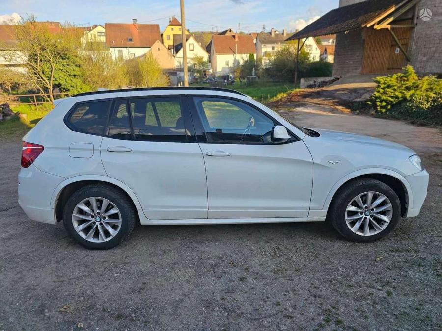 White BMW X3 2012 in Prienai, with an engine capacity of 2.99 L and mileage of 244 thousand km for 5450 €, photo 7 on AUTOMOTO.COM.LV