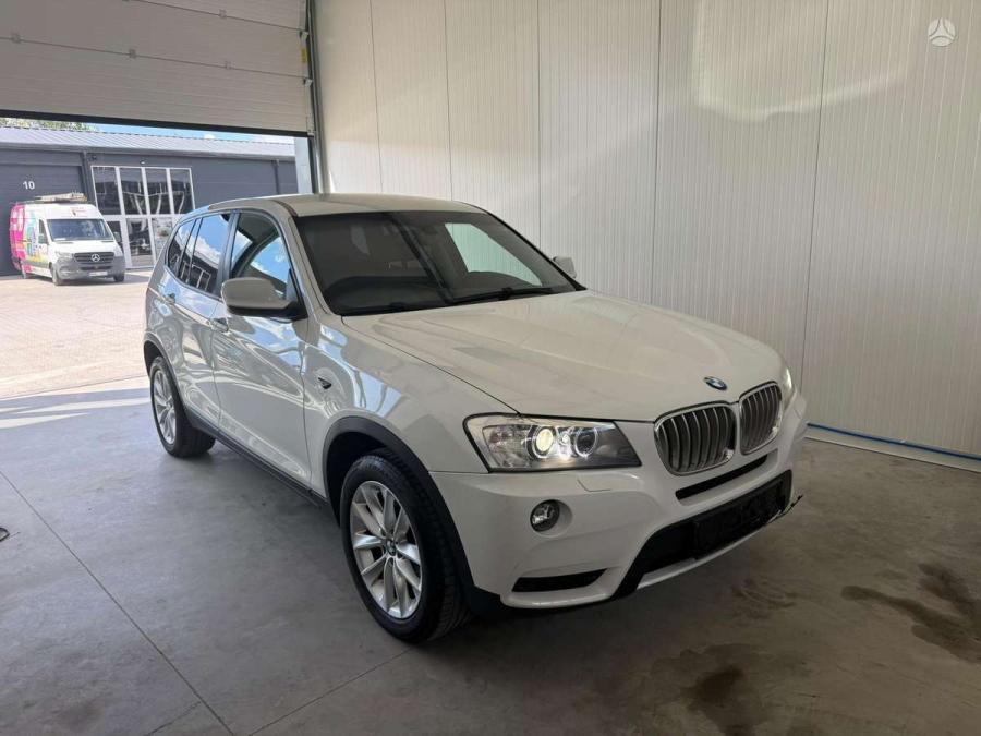 White BMW X3 2012 in Kaunas, with an engine capacity of 2.99 L and mileage of 256 thousand km for 9900 €, photo 1 on AUTOMOTO.COM.LV