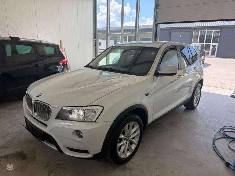 White BMW X3 2012 in Kaunas, with an engine capacity of 2.99 L and mileage of 256 thousand km for 9900 €, photo 3 on AUTOMOTO.COM.LV