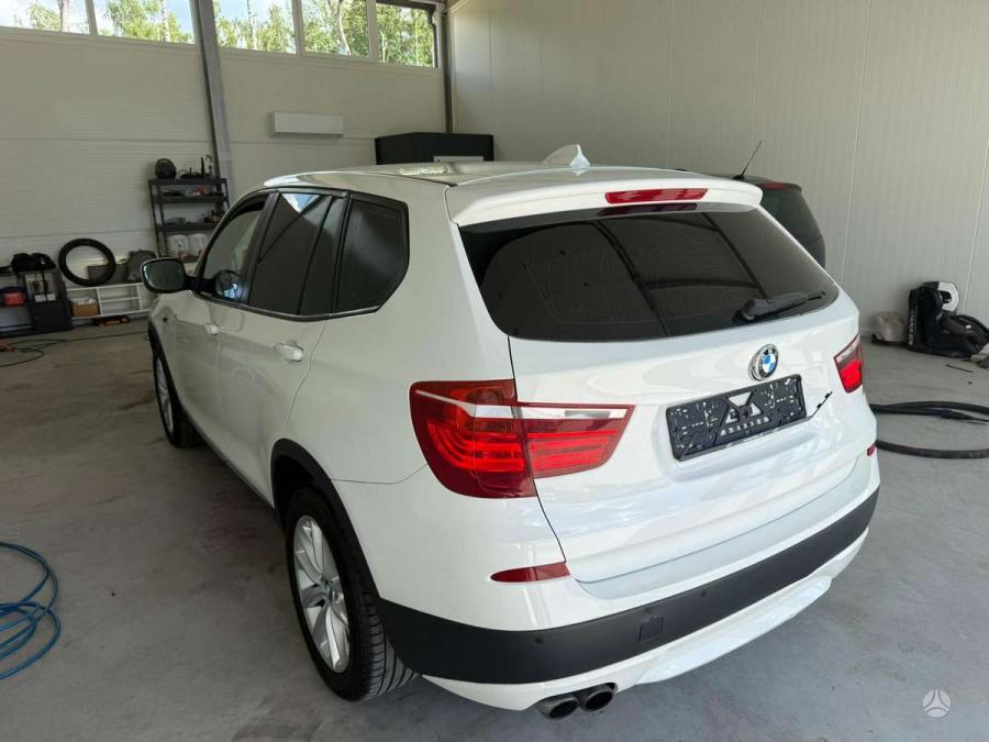 White BMW X3 2012 in Kaunas, with an engine capacity of 2.99 L and mileage of 256 thousand km for 9900 €, photo 5 on AUTOMOTO.COM.LV