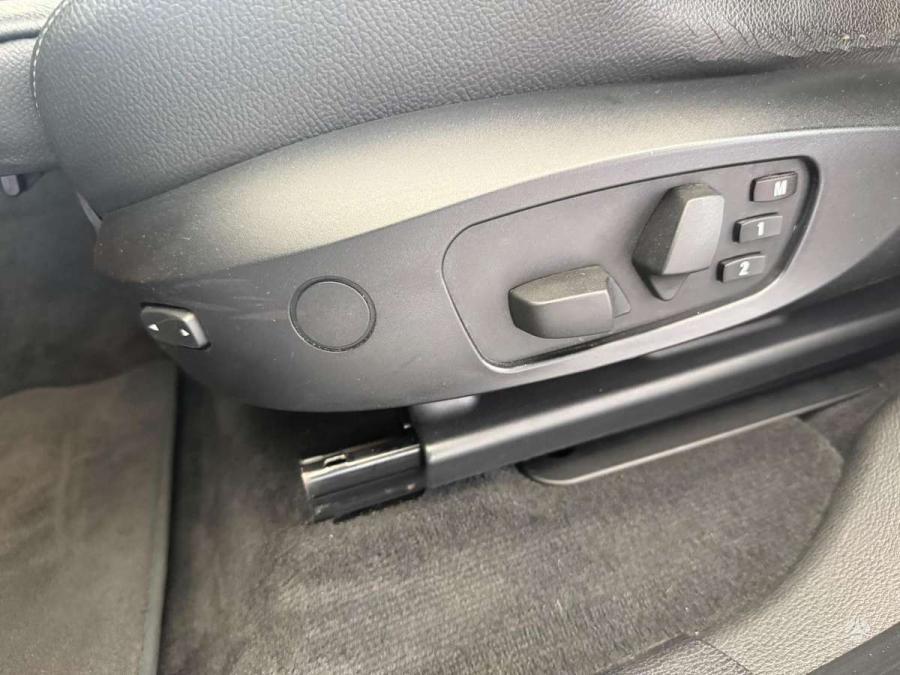 White BMW X3 2012 in Kaunas, with an engine capacity of 2.99 L and mileage of 256 thousand km for 9900 €, photo 9 on AUTOMOTO.COM.LV