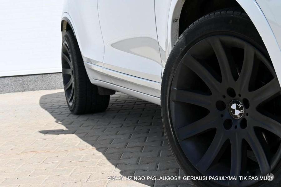 White BMW X3 2012 in Kretinga, with an engine capacity of 3.00 L and mileage of 304 thousand km for 9499 €, photo 7 on AUTOMOTO.COM.LV