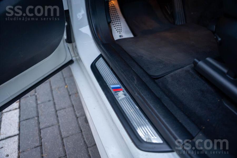 White BMW X3 2012 in Riga, with an engine capacity of 2.00 L and mileage of 220 thousand km for 10990 €, photo 20 on AUTOMOTO.COM.LV