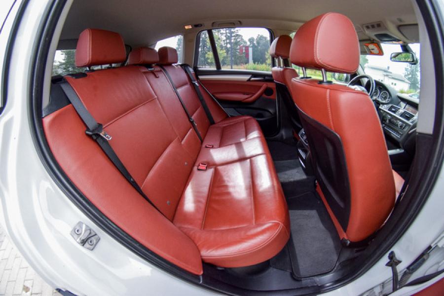 Balts BMW X3 2012 Saue, ar dzinēja tilpumu 2.00 L un nobraukumu 352 tūkst. km par 10000 €, foto 11 vietnē AUTOMOTO.COM.LV