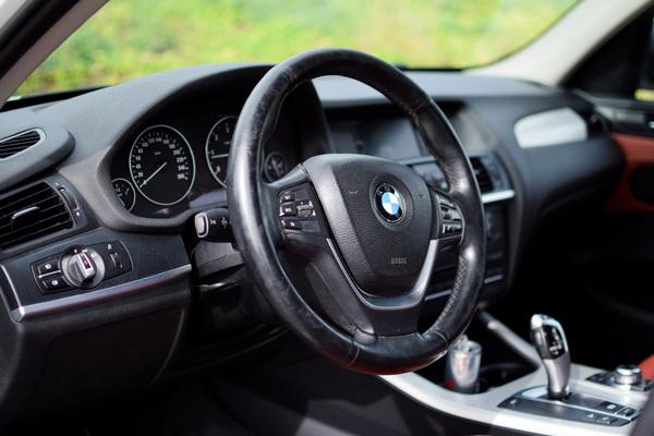Balts BMW X3 2012 Saue, ar dzinēja tilpumu 2.00 L un nobraukumu 352 tūkst. km par 10000 €, foto 8 vietnē AUTOMOTO.COM.LV