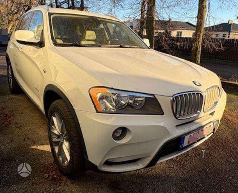 White BMW X3 2013 in Panevezys, with an engine capacity of 2.00 L and mileage of 194 thousand km for 5990 €, photo 2 on AUTOMOTO.COM.LV