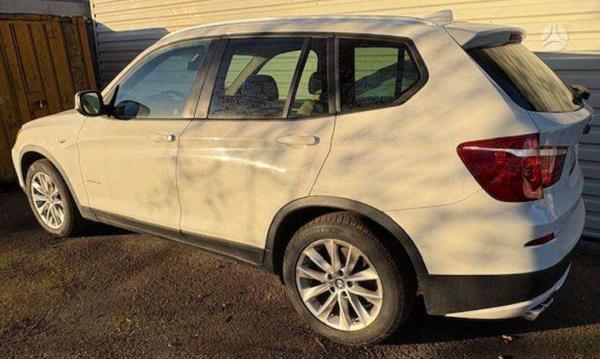White BMW X3 2013 in Panevezys, with an engine capacity of 2.00 L and mileage of 194 thousand km for 5990 €, photo 3 on AUTOMOTO.COM.LV