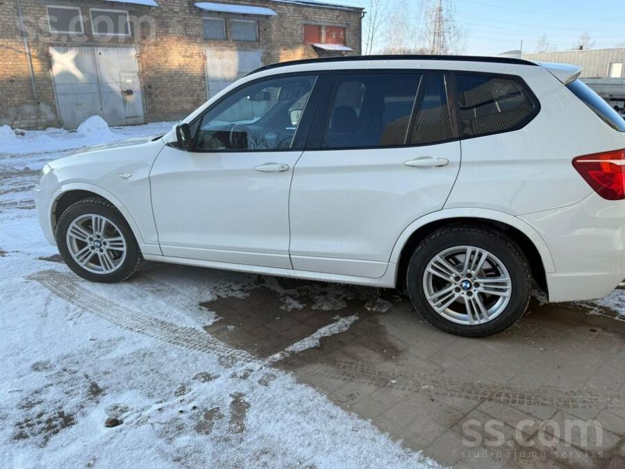 White BMW X3 2013 in Jelgava, with an engine capacity of 2.00 L and mileage of 310 thousand km for 8999 €, photo 4 on AUTOMOTO.COM.LV