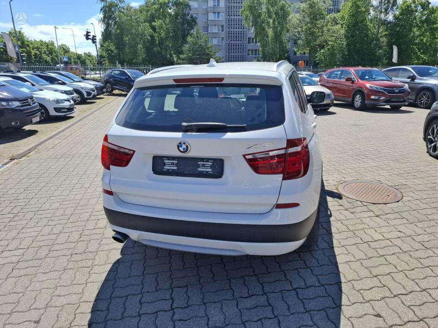 White BMW X3 2013 in Kaunas, with an engine capacity of 2.00 L and mileage of 254 thousand km for 8400 €, photo 6 on AUTOMOTO.COM.LV
