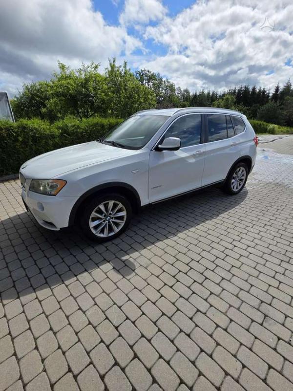 Balts BMW X3 2013 Plungė, ar dzinēja tilpumu 2.00 L un nobraukumu 211 tūkst. km par 7500 €, foto 1 vietnē AUTOMOTO.COM.LV