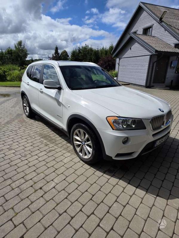 Balts BMW X3 2013 Plungė, ar dzinēja tilpumu 2.00 L un nobraukumu 211 tūkst. km par 7500 €, foto 4 vietnē AUTOMOTO.COM.LV