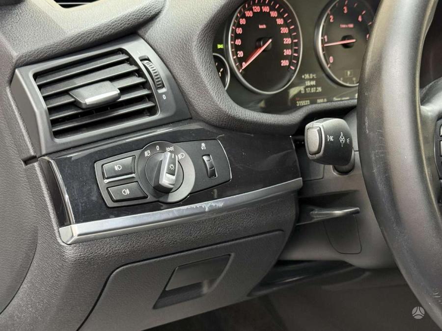 Balts BMW X3 2013 Marijampole, ar dzinēja tilpumu 2.00 L un nobraukumu 316 tūkst. km par 12350 €, foto 26 vietnē AUTOMOTO.COM.LV