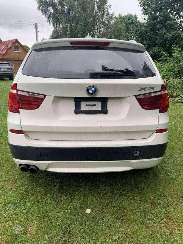 White BMW X3 2013 in Kaisiadorys, with an engine capacity of 2.98 L and mileage of 276 thousand km for 4600 €, photo 5 on AUTOMOTO.COM.LV