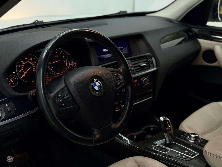 White BMW X3 2013 in Vilnius, with an engine capacity of 2.00 L and mileage of 174 thousand km for 8400 €, photo 10 on AUTOMOTO.COM.LV