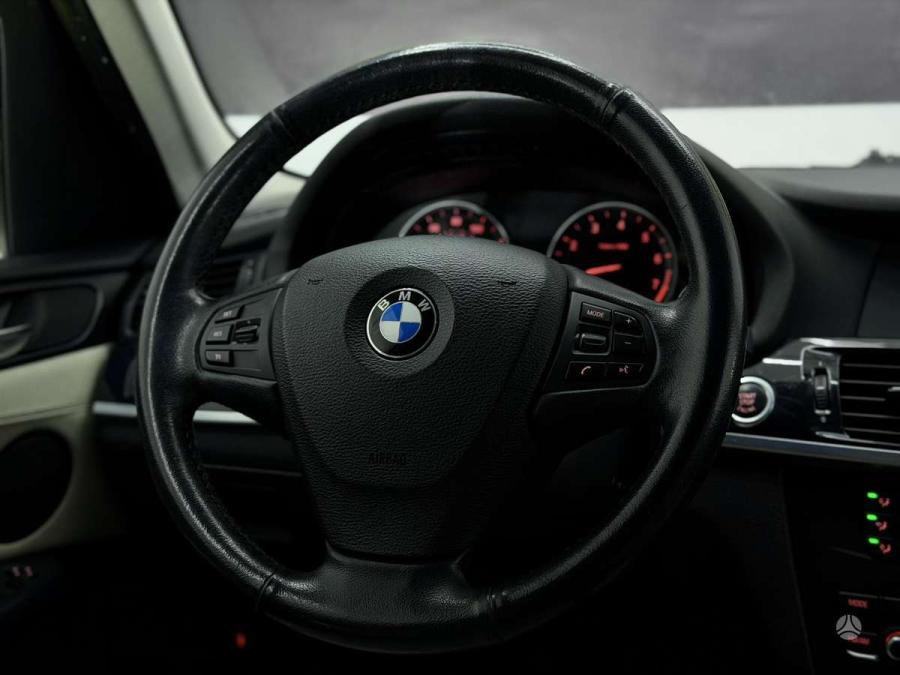 White BMW X3 2013 in Vilnius, with an engine capacity of 2.00 L and mileage of 174 thousand km for 8400 €, photo 19 on AUTOMOTO.COM.LV