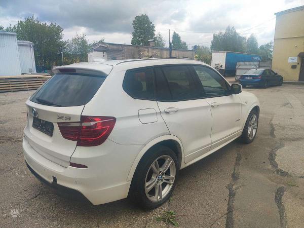 Белый БМВ Х3 2013 в Вильнюс, объемом двигателя 2.98 л и пробегом 326 тыс. км за 4300 €, фото 3 на AUTOMOTO.COM.LV