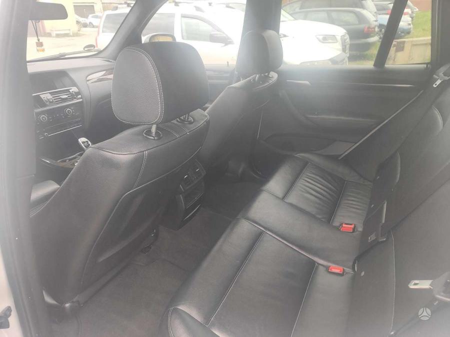 White BMW X3 2013 in Vilnius, with an engine capacity of 2.98 L and mileage of 326 thousand km for 4300 €, photo 8 on AUTOMOTO.COM.LV