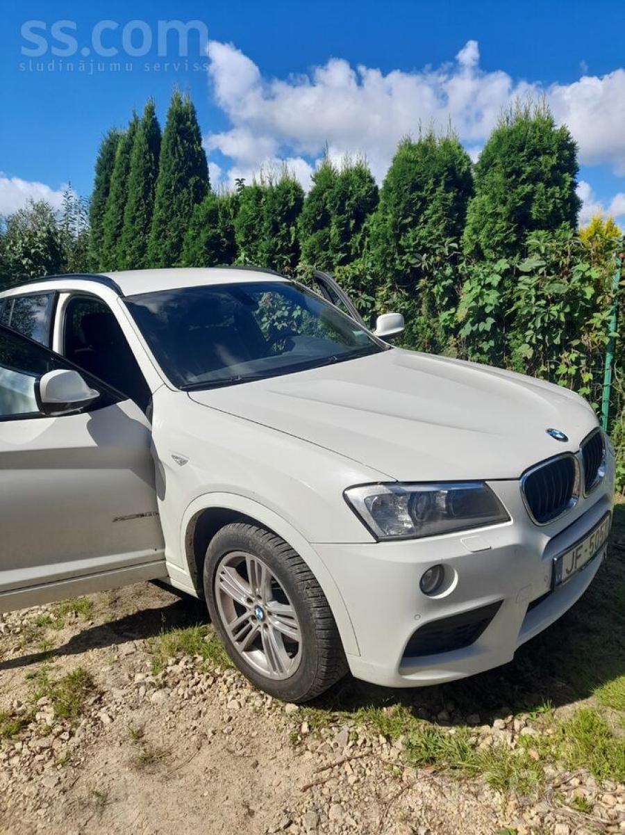 White BMW X3 2013 in Riga, with an engine capacity of 2.00 L and mileage of 385 thousand km for 11100 €, photo 1 on AUTOMOTO.COM.LV