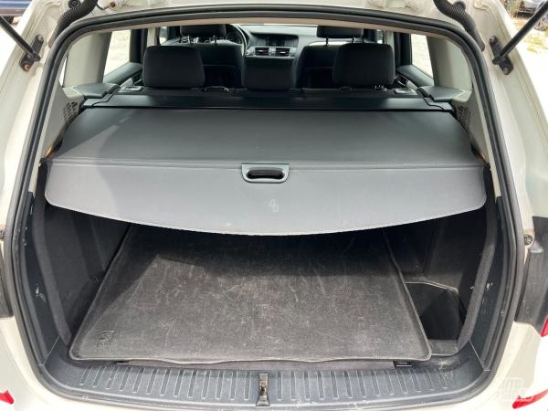White BMW X3 2013 in Utena, with an engine capacity of 2.00 L and mileage of 395 thousand km for 6350 €, photo 11 on AUTOMOTO.COM.LV