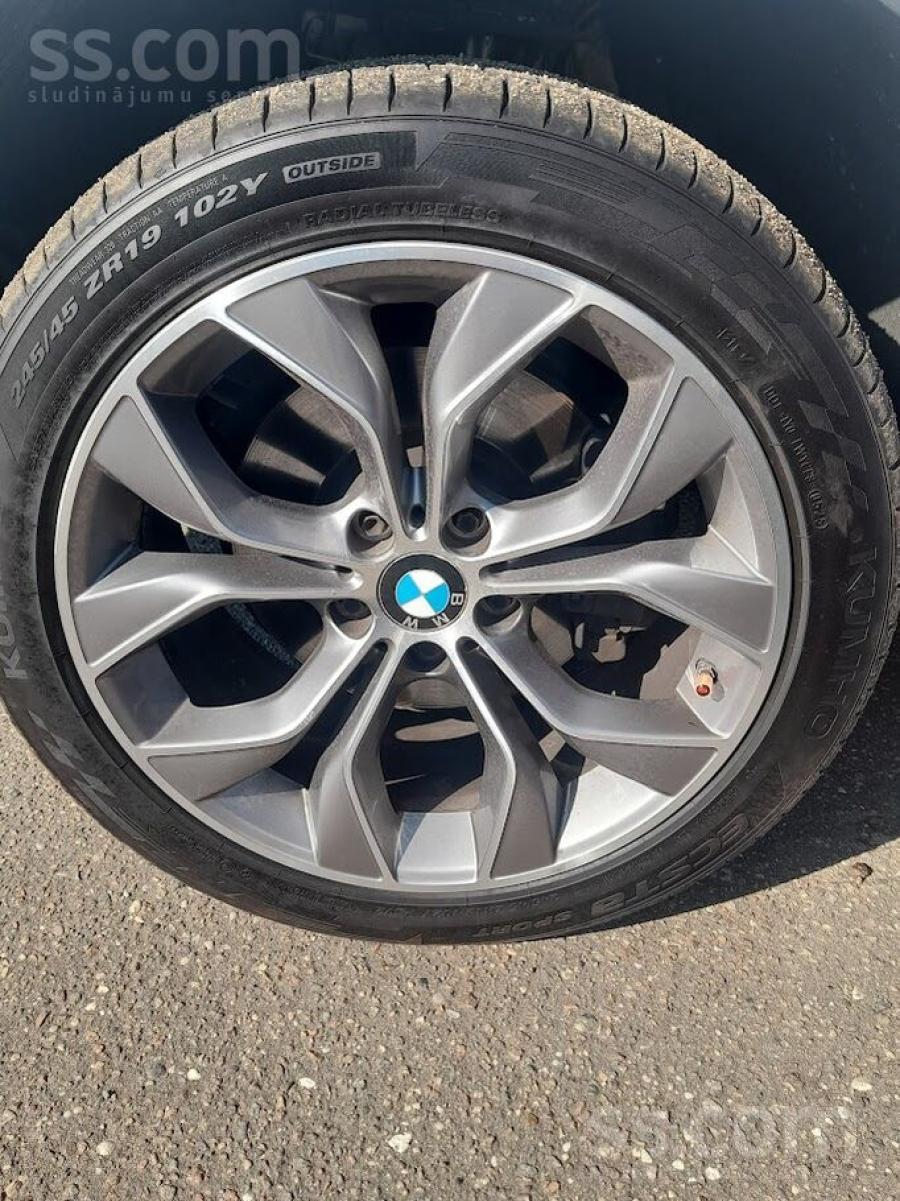 White BMW X3 2014 in Riga, with an engine capacity of 3.00 L and mileage of 240 thousand km for 14990 €, photo 25 on AUTOMOTO.COM.LV