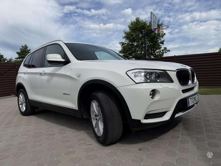 White BMW X3 2014 in Vievis, with an engine capacity of 2.00 L and mileage of 148 thousand km for 13200 €, photo 5 on AUTOMOTO.COM.LV