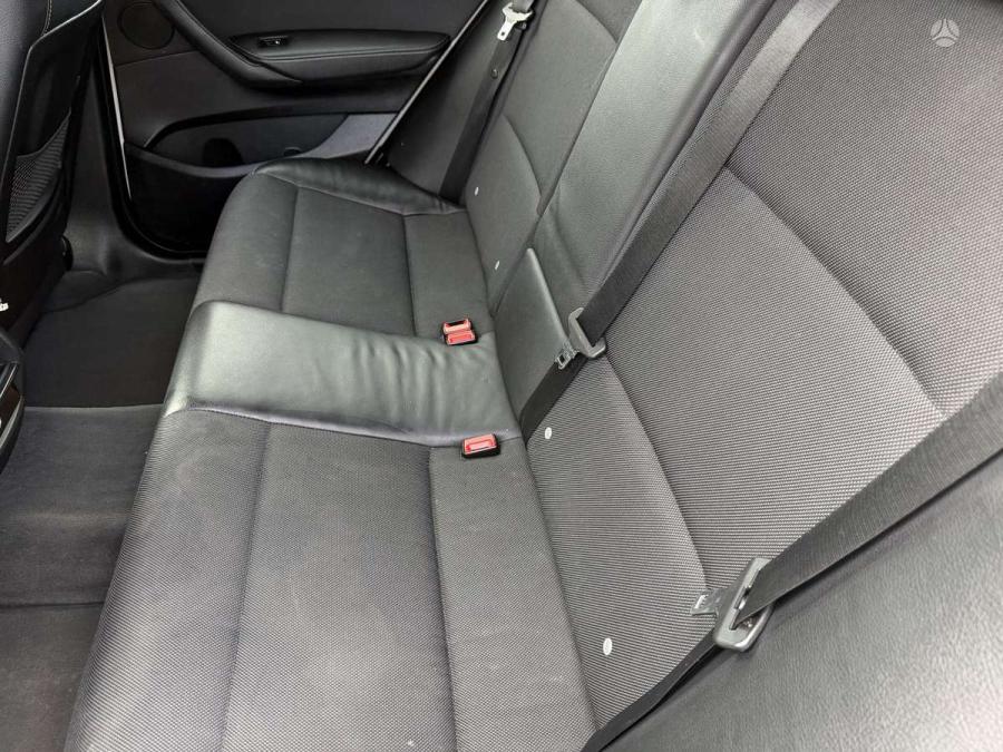White BMW X3 2014 in Vievis, with an engine capacity of 2.00 L and mileage of 148 thousand km for 13200 €, photo 17 on AUTOMOTO.COM.LV