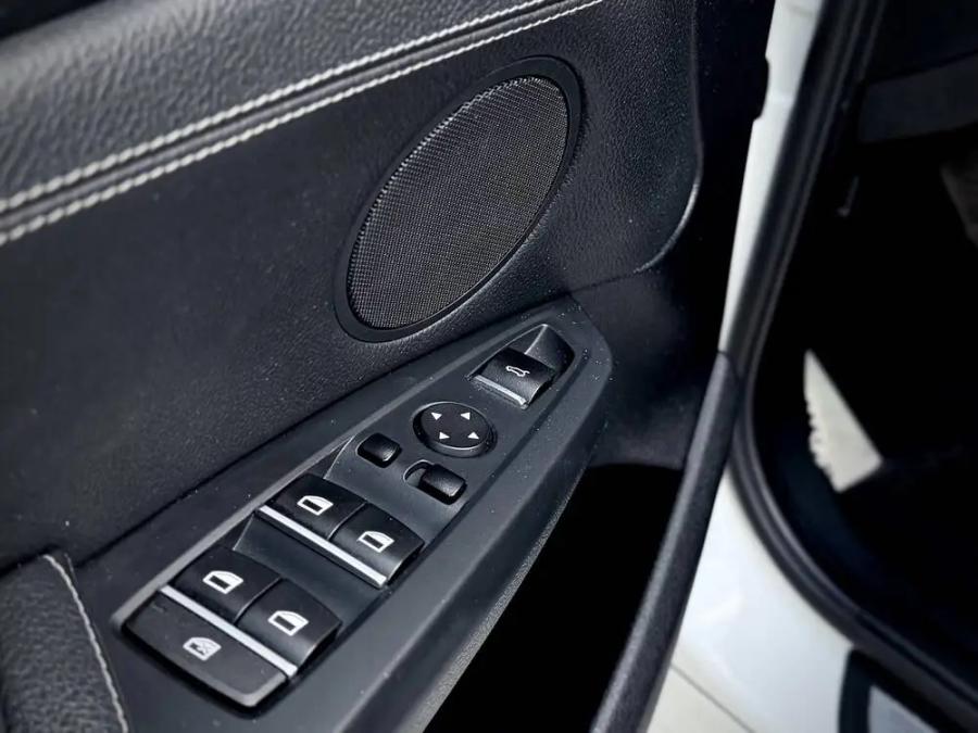 Balts BMW X3 2014 Rīga, ar dzinēja tilpumu 2.00 L un nobraukumu 201 tūkst. km par 16450 €, foto 21 vietnē AUTOMOTO.COM.LV