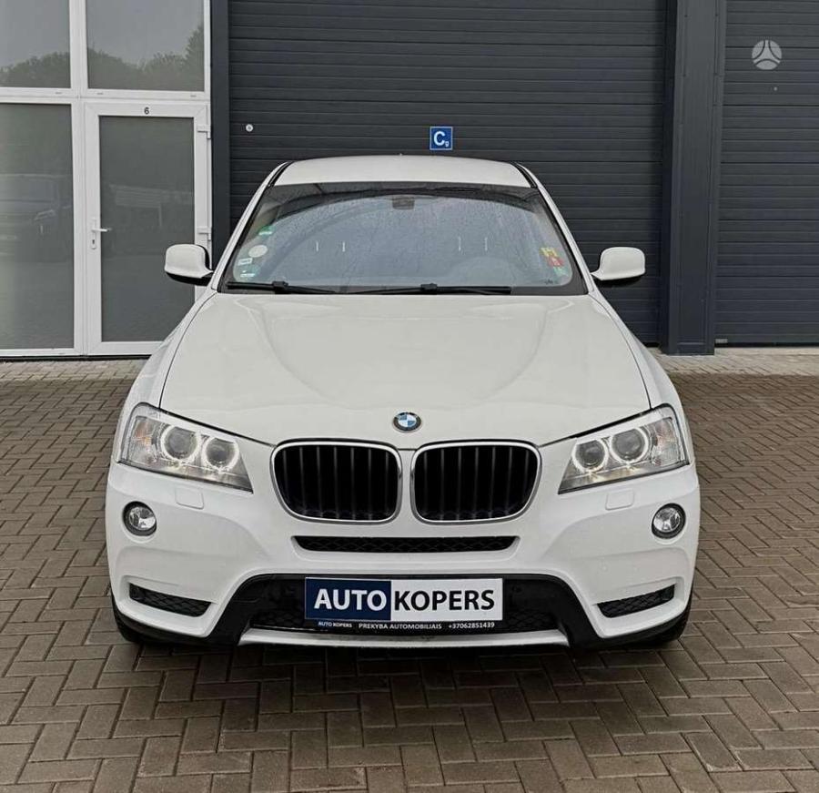 White BMW X3 2014 in Kaunas, with an engine capacity of 2.00 L and mileage of 300 thousand km for 9700 €, photo 3 on AUTOMOTO.COM.LV
