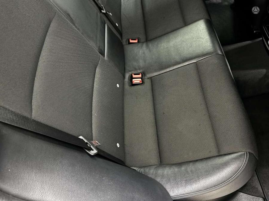White BMW X3 2014 in Utena, with an engine capacity of 2.00 L and mileage of 290 thousand km for 9600 €, photo 14 on AUTOMOTO.COM.LV